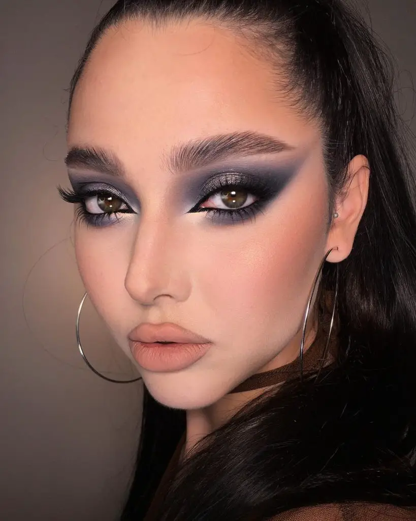Dark Eye Makeup: 29 Ideas for Smokey, Bold, and Dramatic Looks