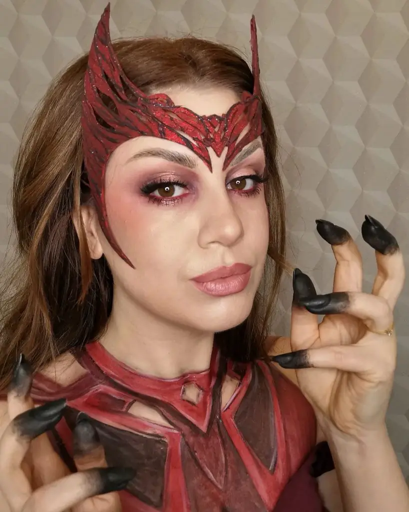 25 Scarlet Witch Makeup Ideas for Halloween - Creative and Unique Looks for Women and Men