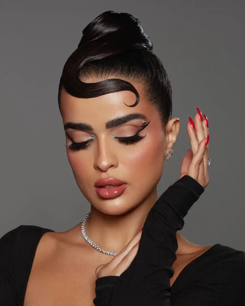 27 Best Summer Lipstick Colors for Dark Skin: Perfect Shades for Every Tone