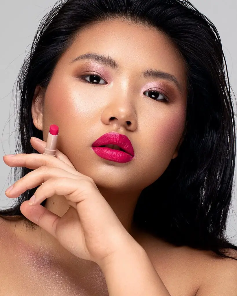 25 Hot Pink Lipstick Ideas: Bold Shades and Makeup Looks for Every Occasion