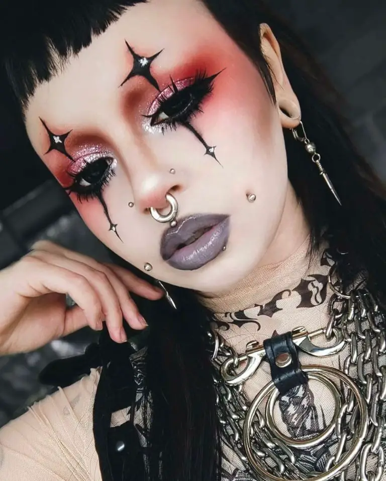25 Goth Makeup Ideas: From Subtle to Glamorous Looks
