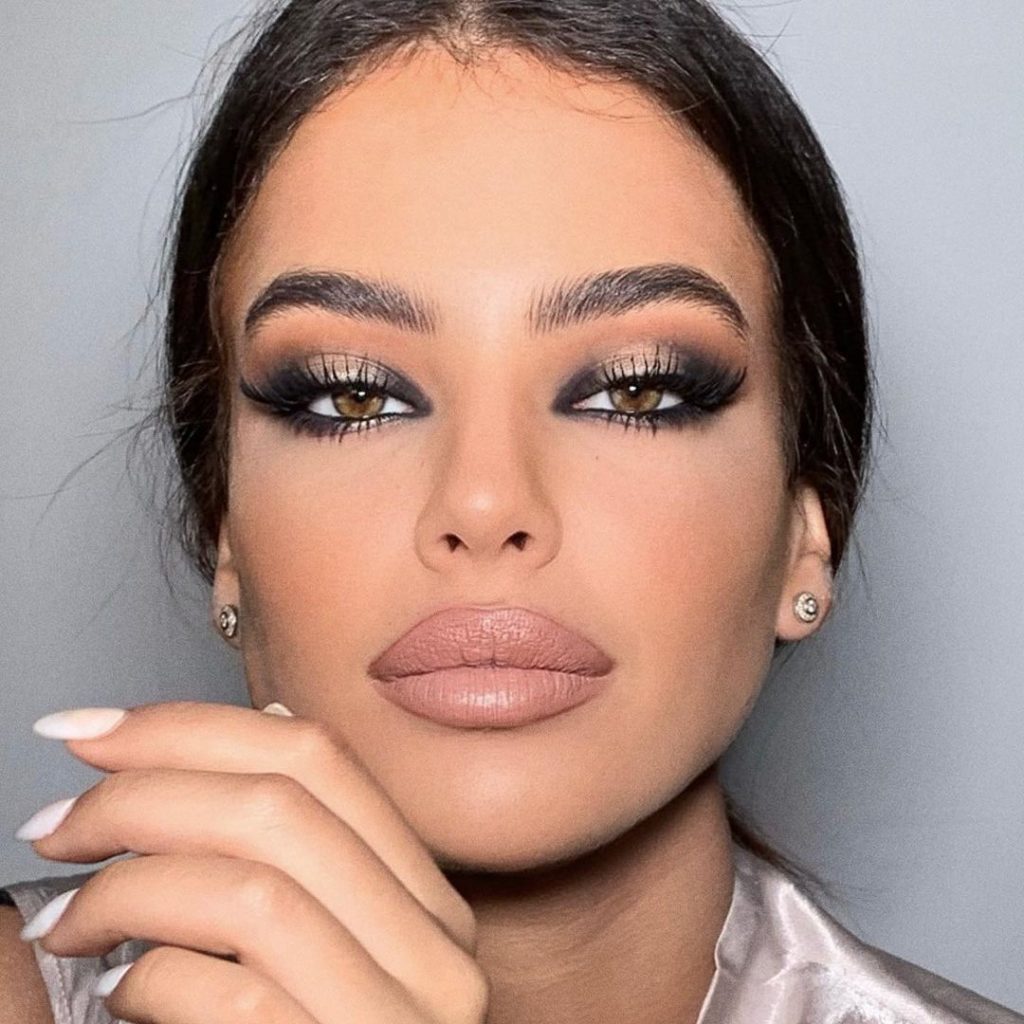 27 Shadowy Eyes Makeup Ideas: Bold Styles and Tutorials for Every Occasion