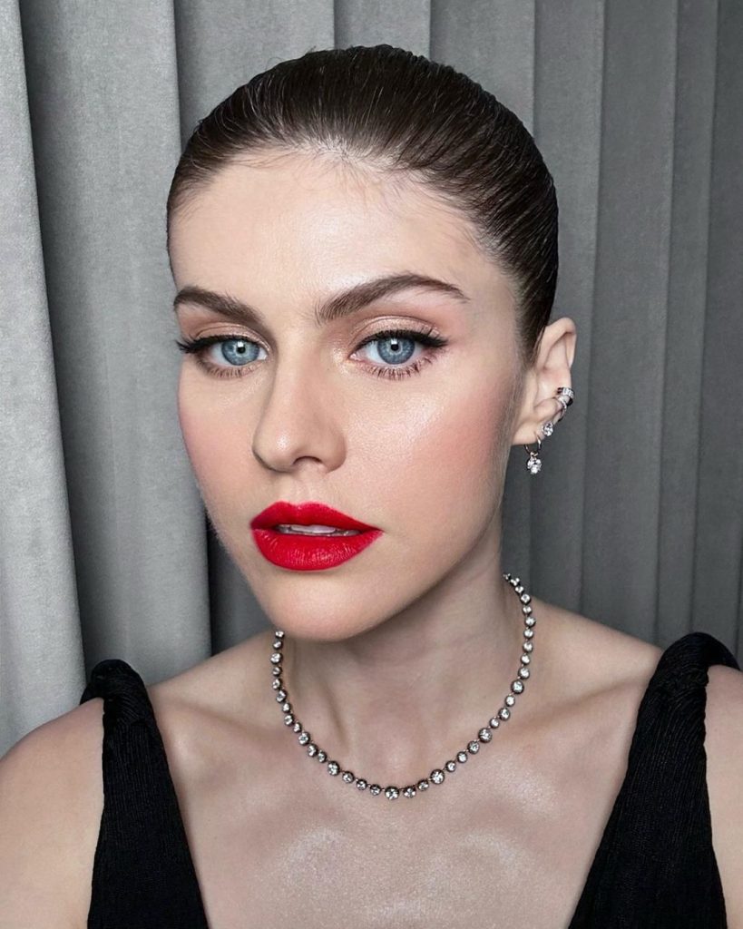 29 Summer Lipstick Ideas: Explore Soft, Bright, and Cool Shades for a ...