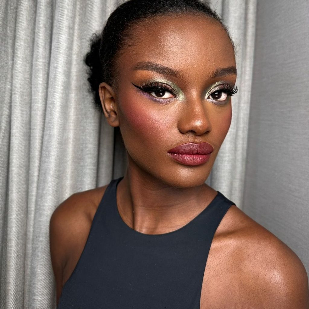 29 Summer Lipstick Ideas: Explore Soft, Bright, and Cool Shades for a ...
