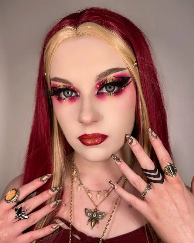 25 Goth Makeup Ideas: From Subtle to Glamorous Looks