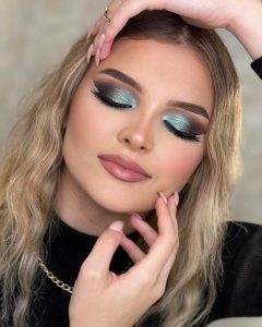 29 Best Makeup Ideas for Blue Eyes: Glam, Bridal, and Natural Looks for ...