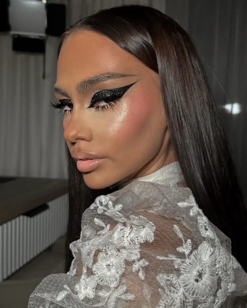 27 Shadowy Eyes Makeup Ideas: Bold Styles and Tutorials for Every Occasion