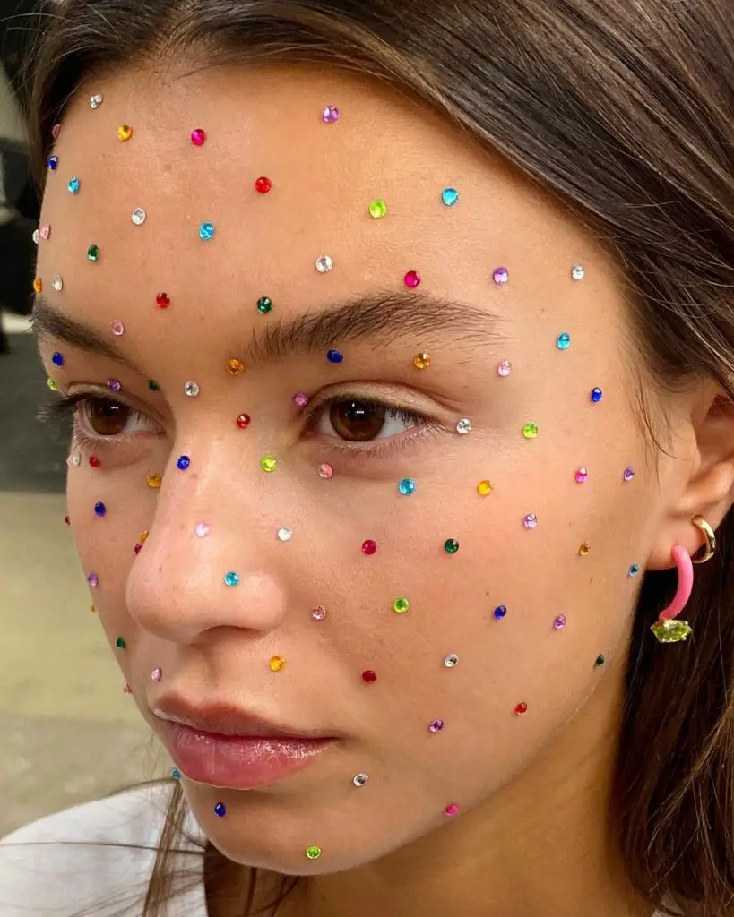 25 Fun Summer Makeup Ideas 2024: Colorful, Easy Looks & Inspiration