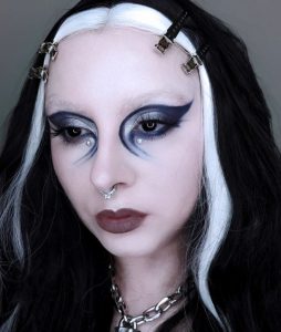 25 Goth Makeup Ideas: From Subtle to Glamorous Looks