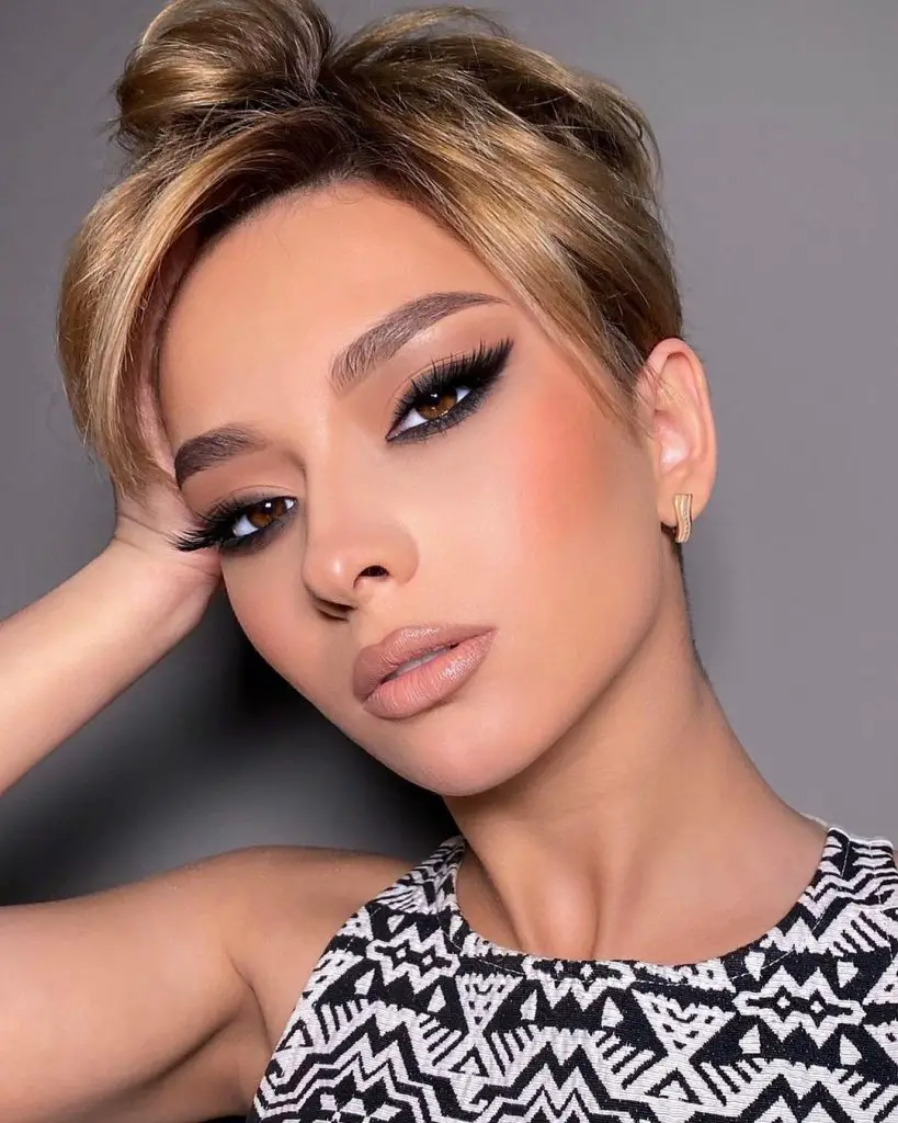 29 Hooded Eye Makeup Ideas: Easy Tutorials, Smokey Looks, and Soft Glam ...