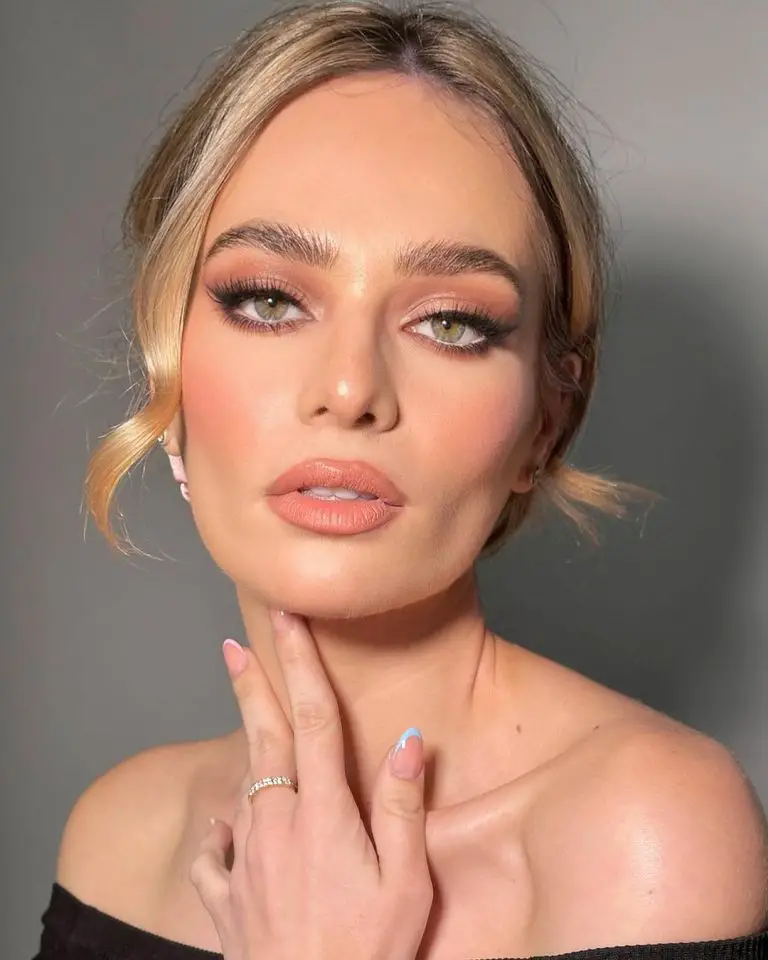 25 Mute Summer Lipstick Ideas: Soft, Subtle Shades for Every Skin Tone