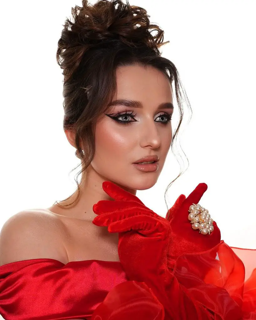 31 Summer Party Makeup Ideas 2024: Stunning Looks for Brown, Green, and ...