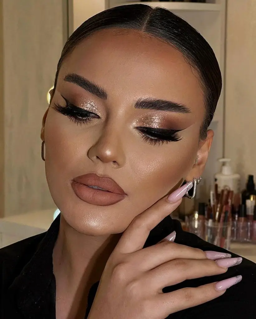 31 Edgy Summer Makeup Ideas 2024: Grunge, Aesthetic Looks & Tutorials