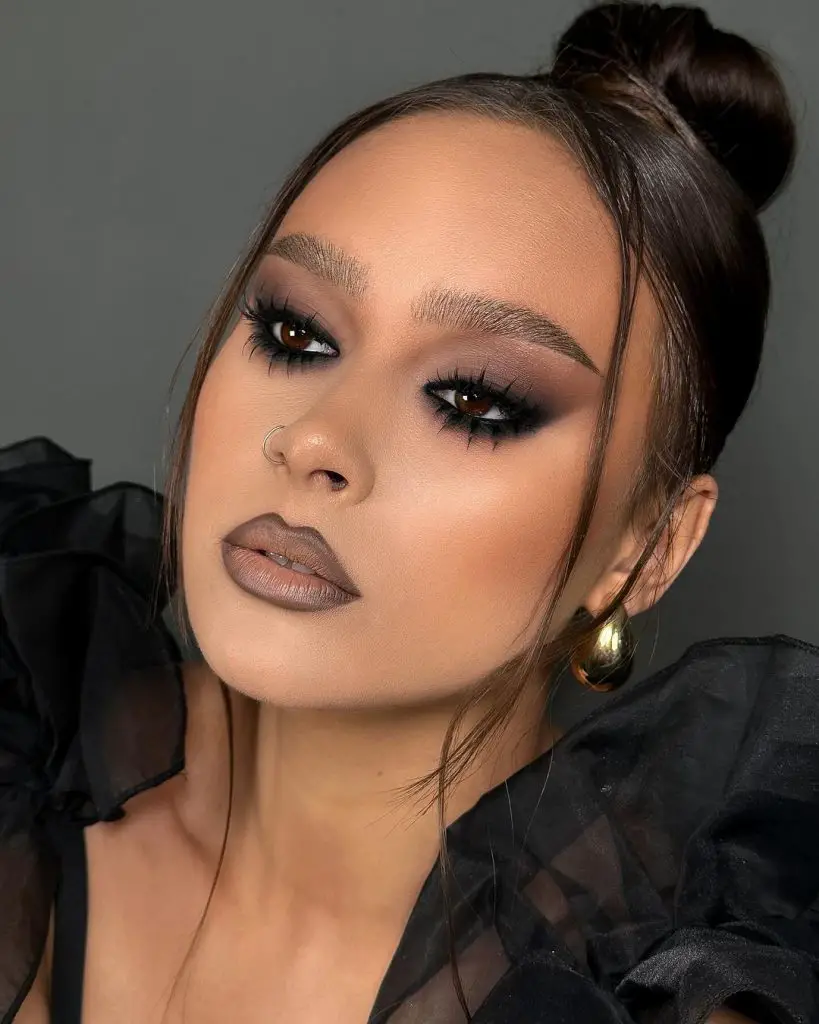 27 Shadowy Eyes Makeup Ideas: Bold Styles and Tutorials for Every Occasion