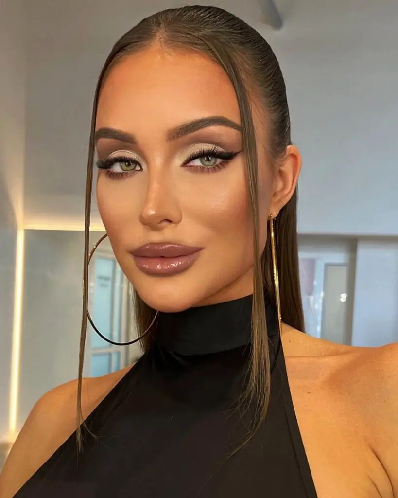 29 Summer Lipstick Ideas: Explore Soft, Bright, and Cool Shades for a ...