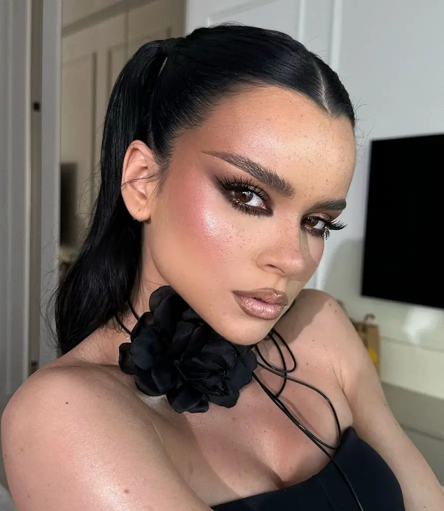 29 Hooded Eye Makeup Ideas: Easy Tutorials, Smokey Looks, and Soft Glam ...