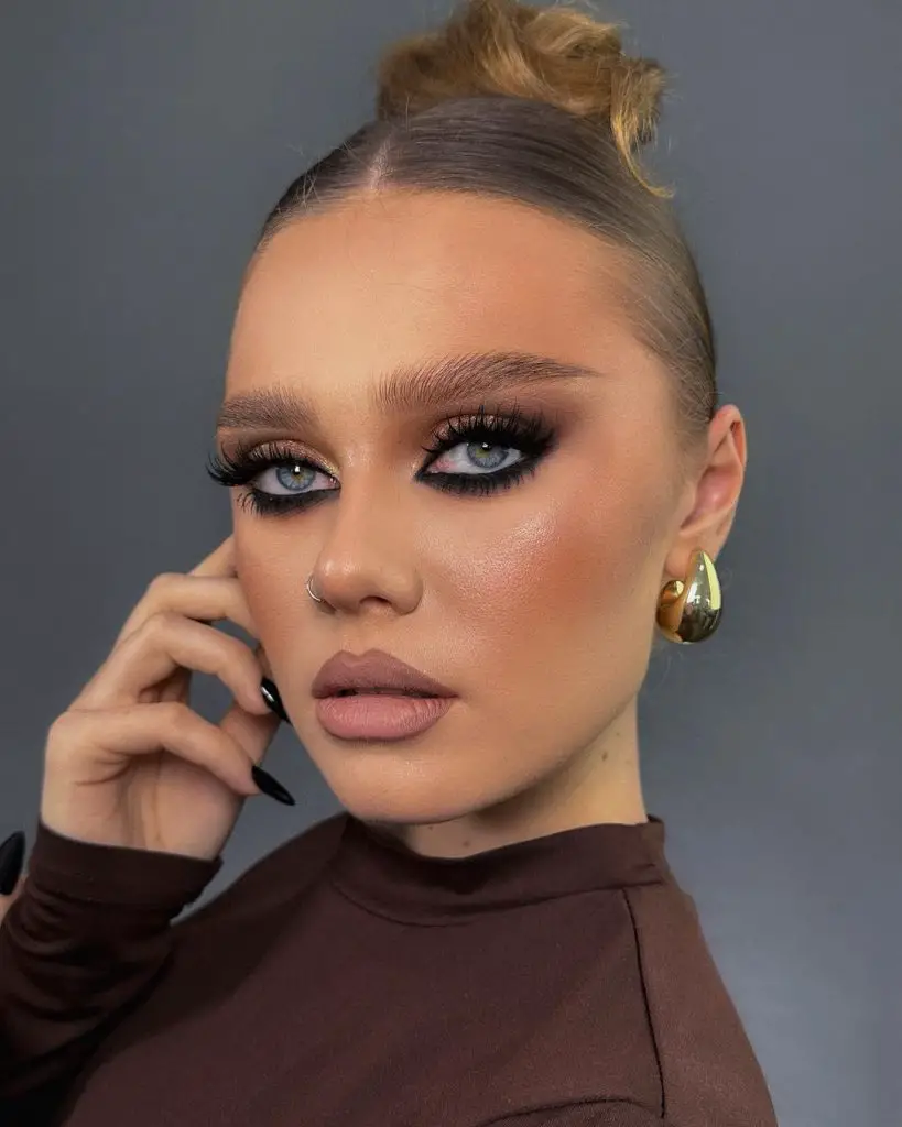 27 Shadowy Eyes Makeup Ideas: Bold Styles and Tutorials for Every Occasion