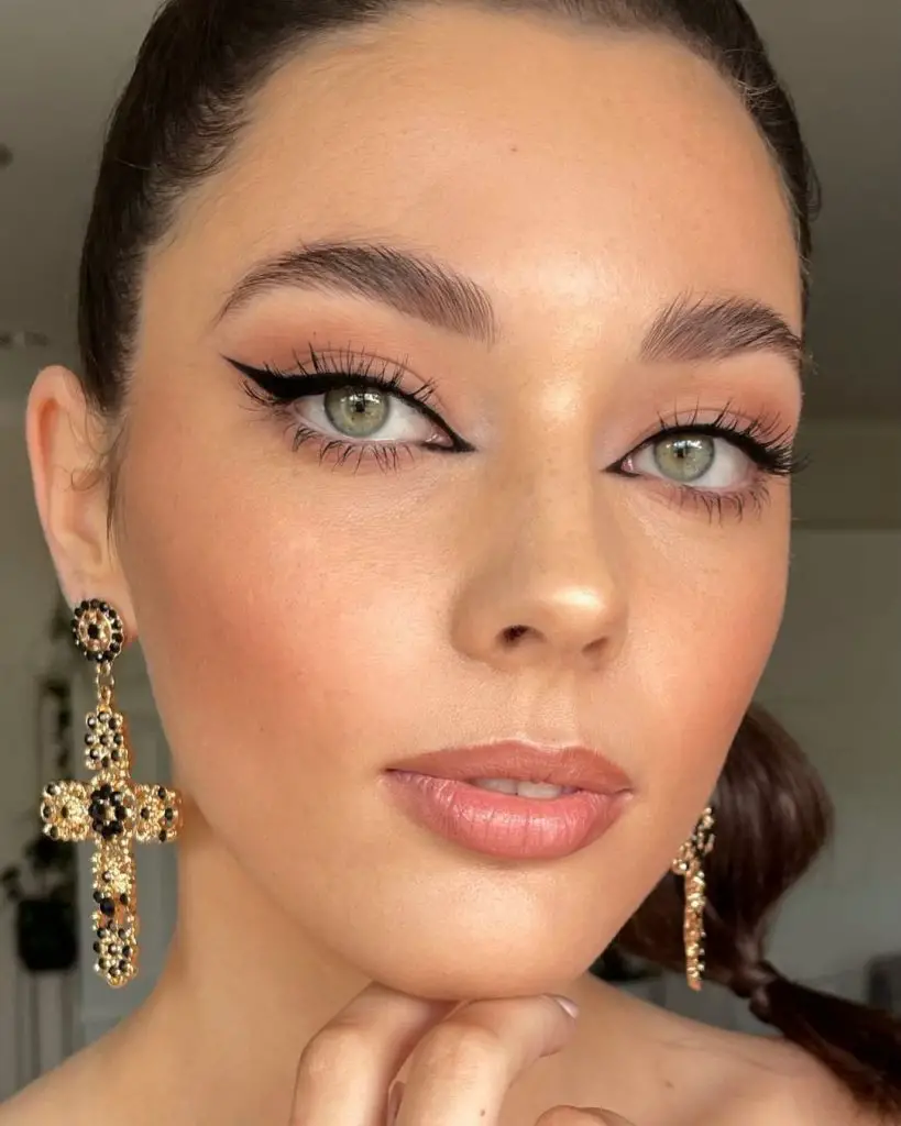 Fox Eye Makeup: 27 Stunning Ideas for Every Style and OccasionDiscover ...