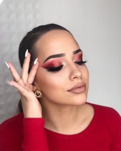 Red Eye Makeup: 29 Ideas for Bold, Subtle, and Smokey Looks - Step by ...