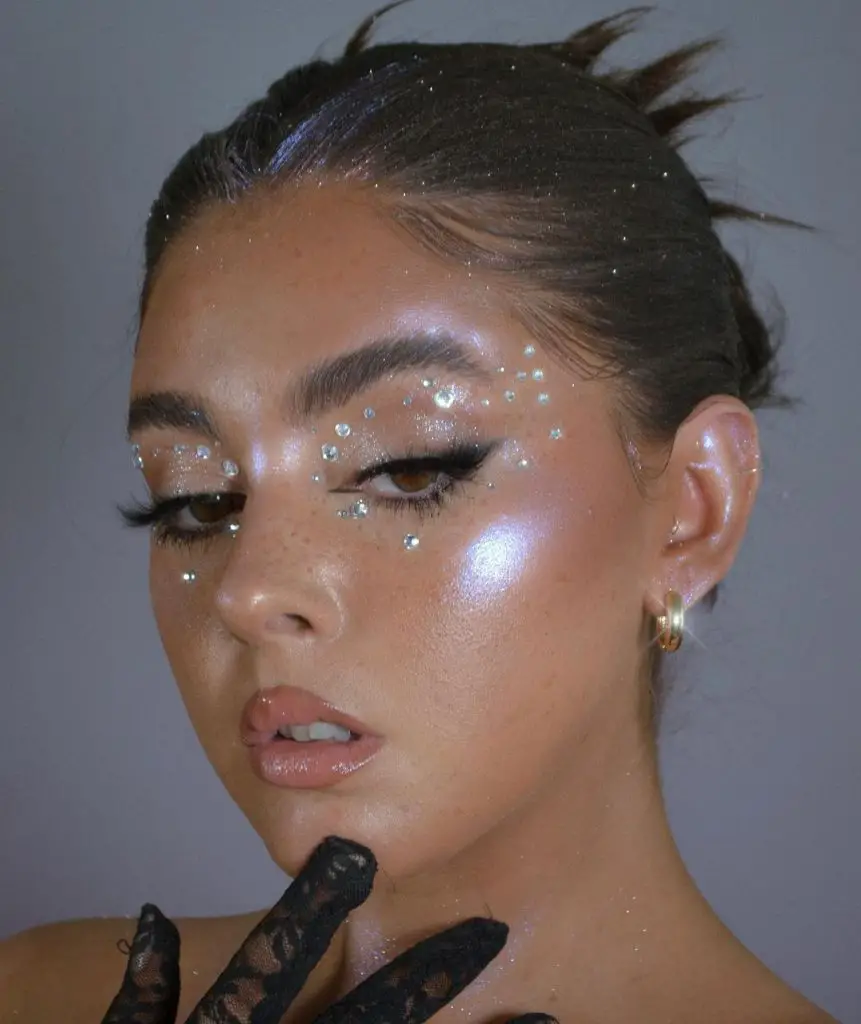 27 Euphoria Makeup Looks: Inspired by Maddie, Jules, Rue, and Cassie ...