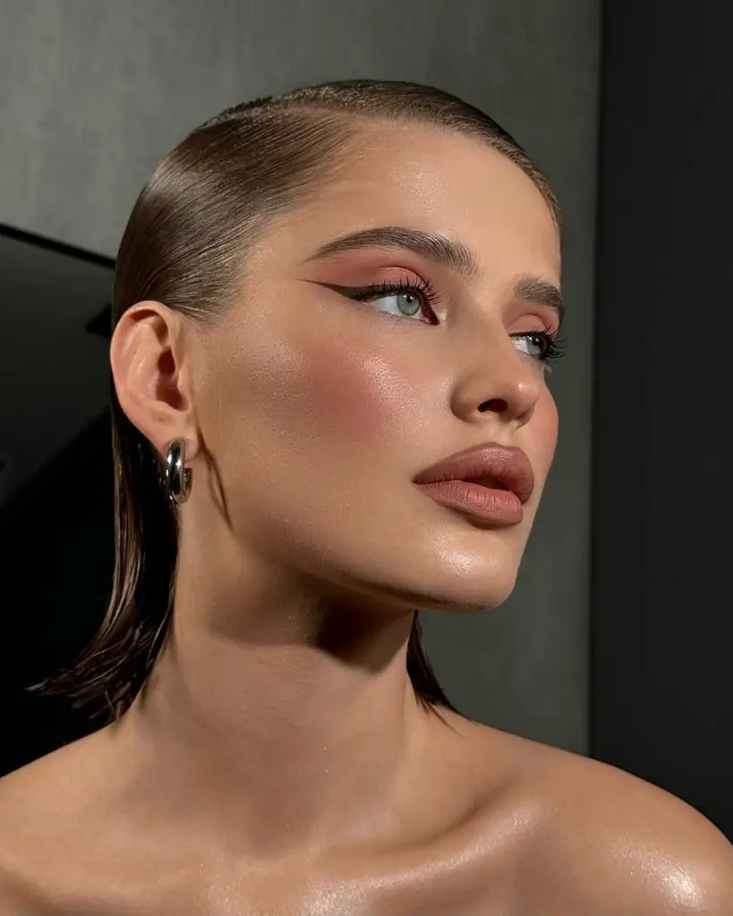 Simple Eye Makeup: 29 Easy and Stunning Ideas for Every Occasion