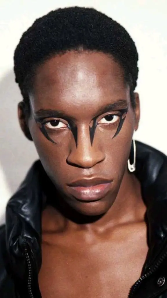 25 Vampire Makeup Ideas for Men: Easy and Gothic Looks for Halloween