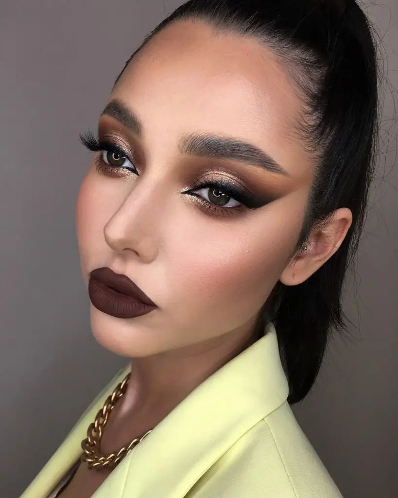 Dark Eye Makeup: 29 Ideas for Smokey, Bold, and Dramatic Looks