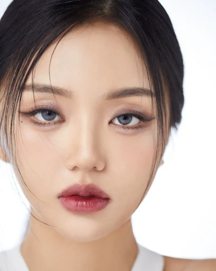 Korean Eye Makeup: 25 Stunning Ideas - Tutorials, Products, and Styles ...