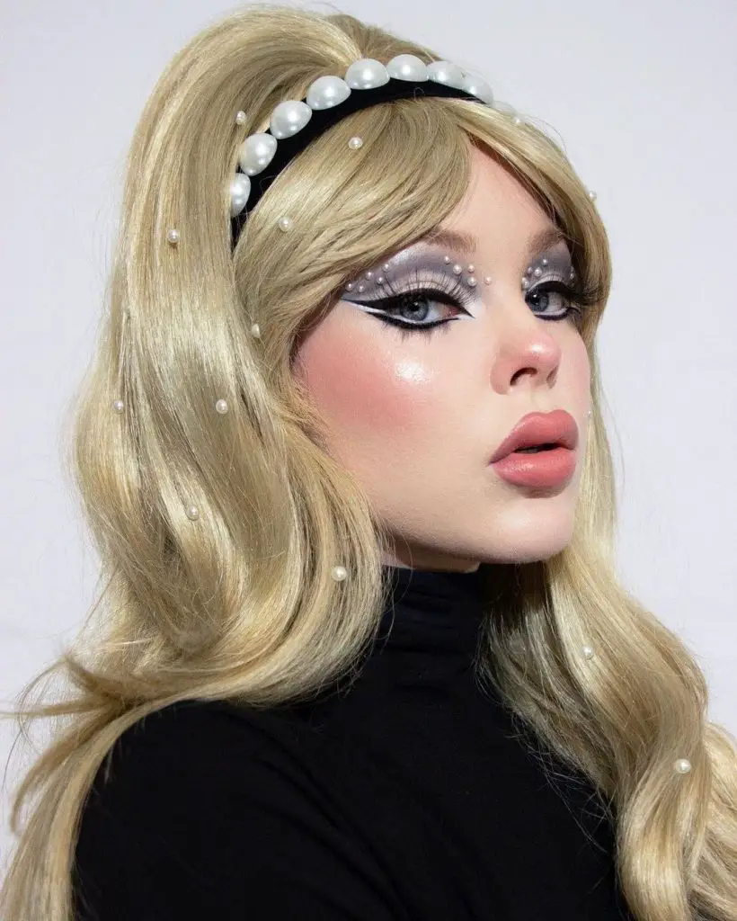 70s Eye Makeup: 27 Groovy Ideas - Disco, Hippie, and Glam Looks with ...