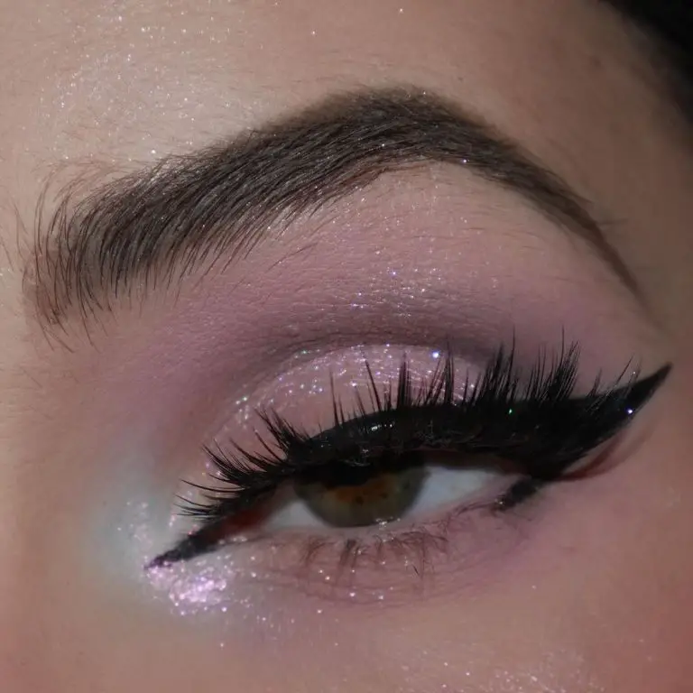 Siren Eye Makeup: 25 Captivating Ideas for Dark, Smokey, and Everyday Looks