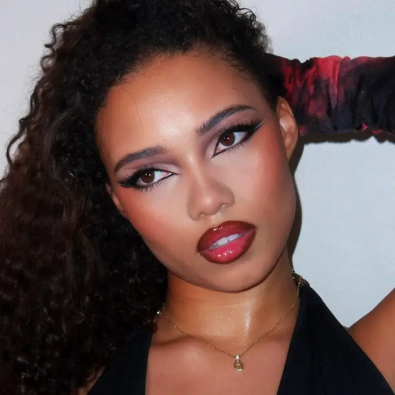 Dramatic Eye Makeup: 27 Ideas and Step-by-Step Tutorials for Stunning Looks