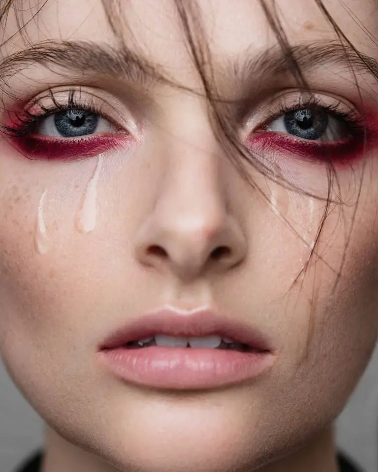 Red Eye Makeup: 29 Ideas for Bold, Subtle, and Smokey Looks - Step by ...