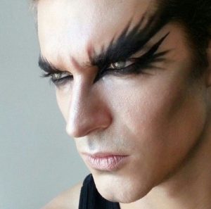 25 Vampire Makeup Ideas for Men: Easy and Gothic Looks for Halloween