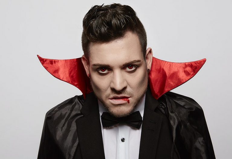 25 Vampire Makeup Ideas for Men: Easy and Gothic Looks for Halloween