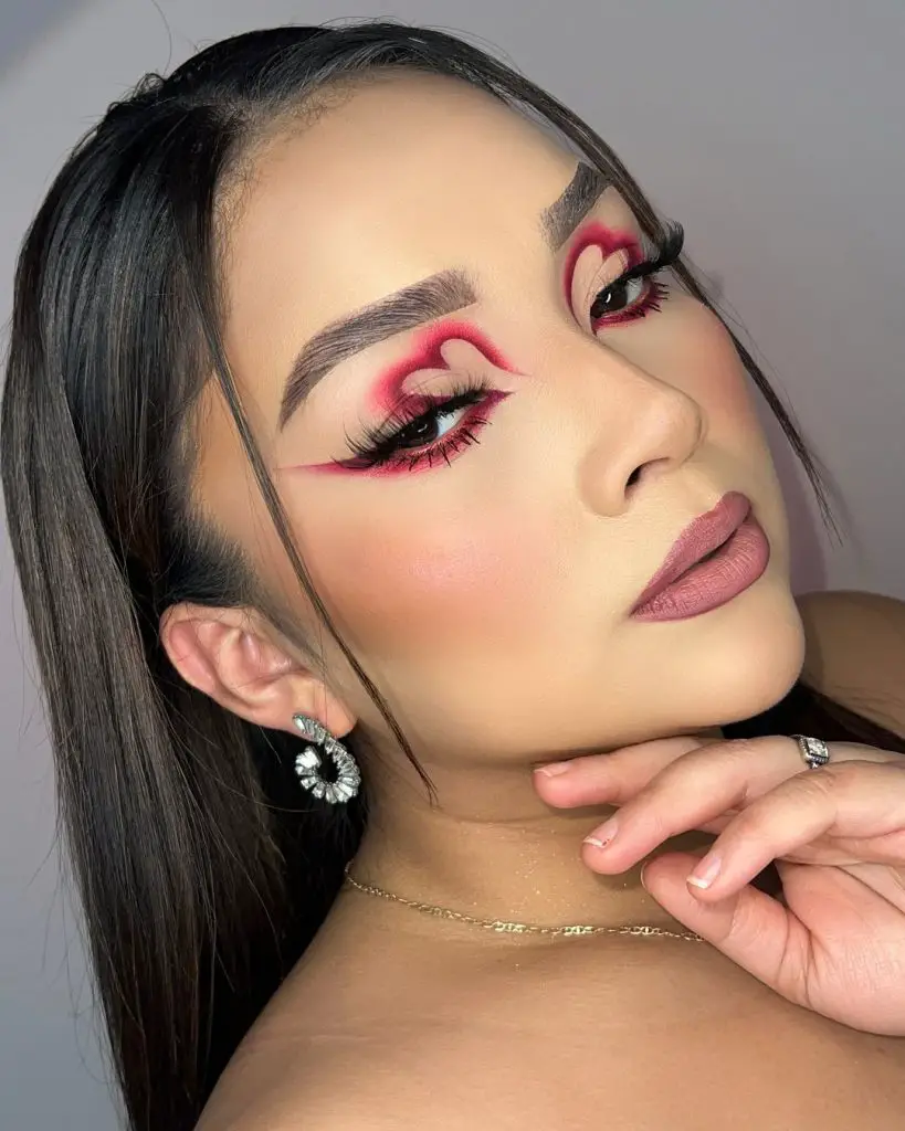 Red Eye Makeup: 29 Ideas for Bold, Subtle, and Smokey Looks - Step by ...