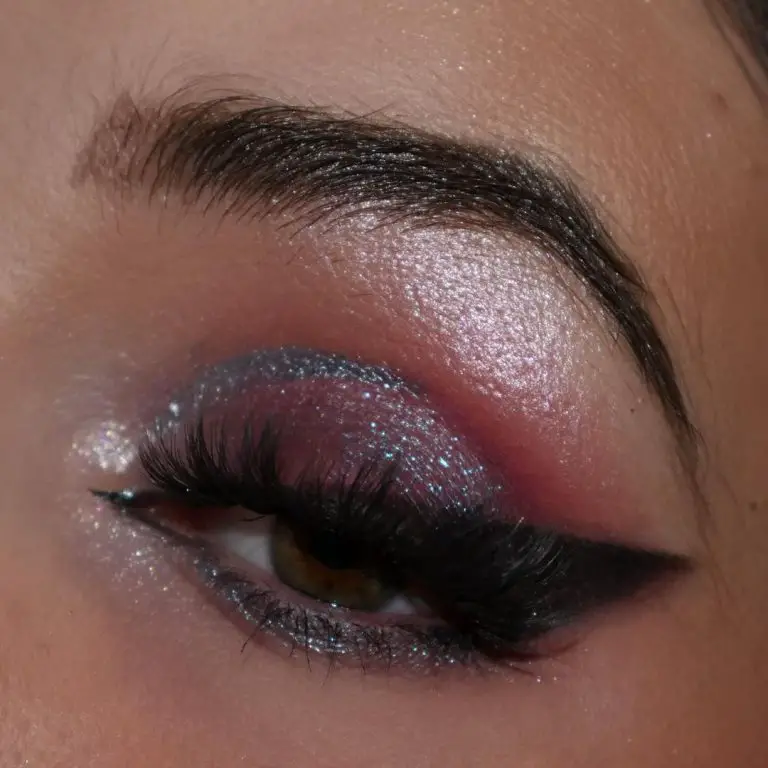 Siren Eye Makeup: 25 Captivating Ideas for Dark, Smokey, and Everyday Looks