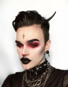 25 Vampire Makeup Ideas for Men: Easy and Gothic Looks for Halloween