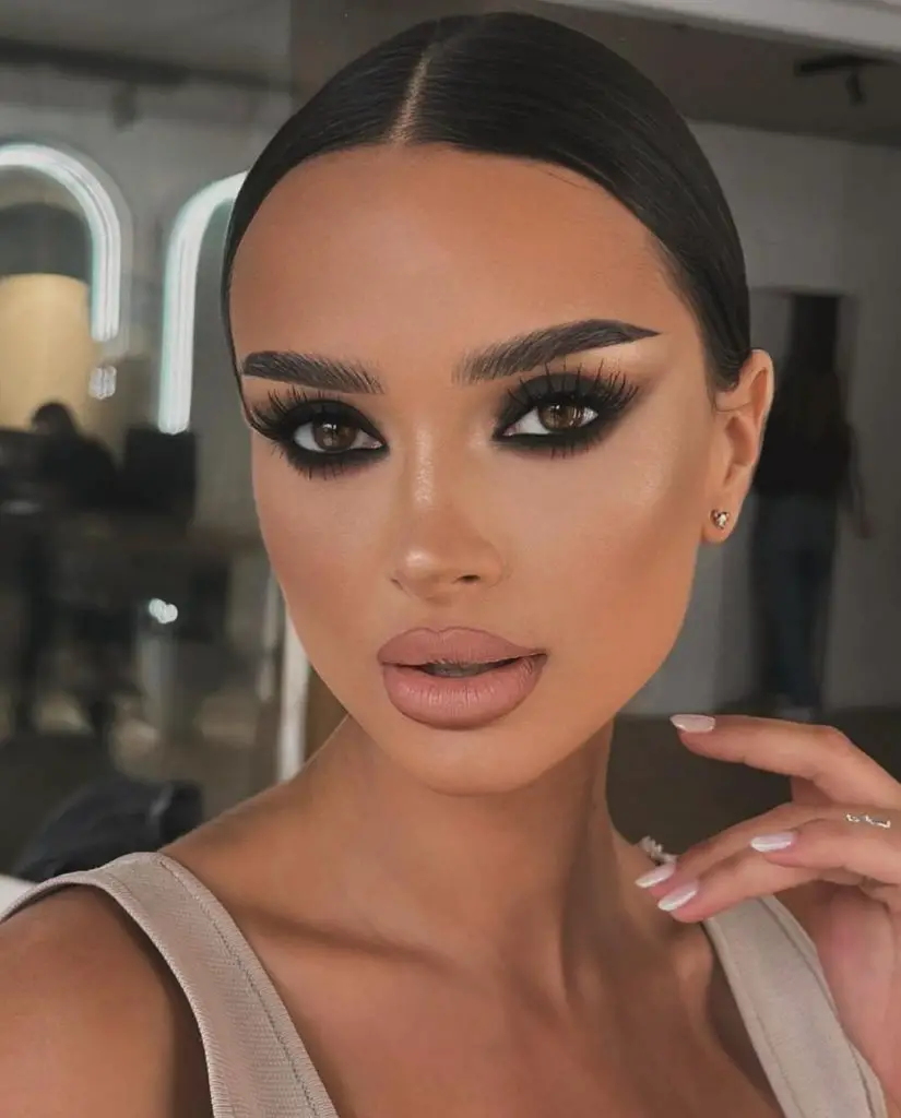 27 Makeup Ideas for Round Eyes - Enhance Your Shape with Easy, Glam ...