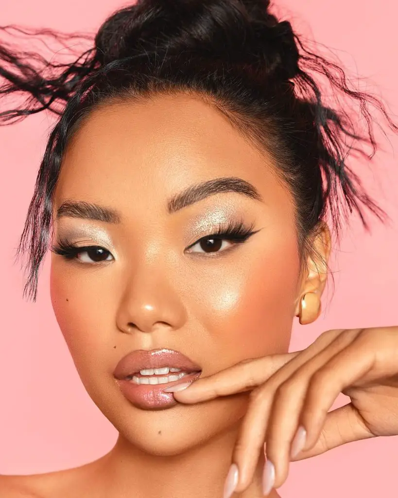 Dramatic Eye Makeup: 27 Ideas and Step-by-Step Tutorials for Stunning Looks