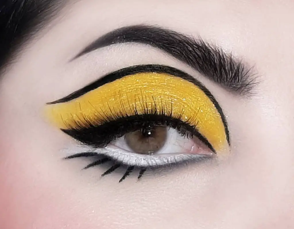 25 Ideas for 60s Eye Makeup: Retro Tutorials and Modern Twists