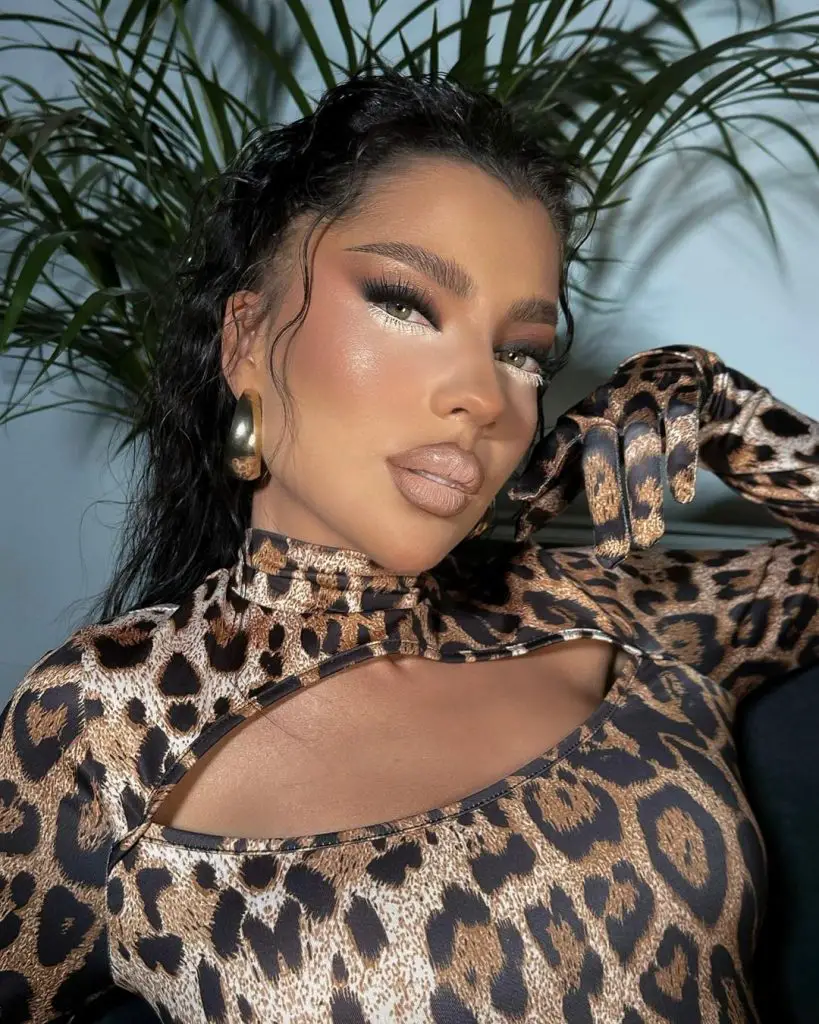 Dark Eye Makeup: 29 Ideas for Smokey, Bold, and Dramatic Looks