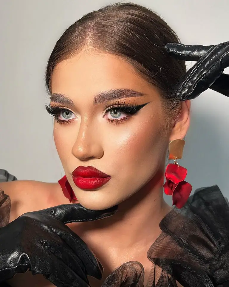 Dramatic Eye Makeup: 27 Ideas and Step-by-Step Tutorials for Stunning Looks