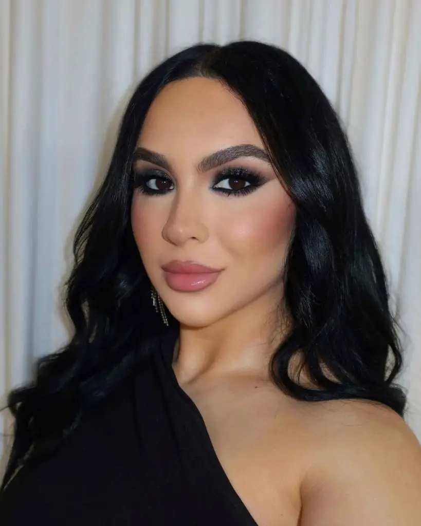 Dark Eye Makeup: 29 Ideas for Smokey, Bold, and Dramatic Looks