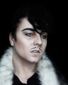 25 Vampire Makeup Ideas for Men: Easy and Gothic Looks for Halloween