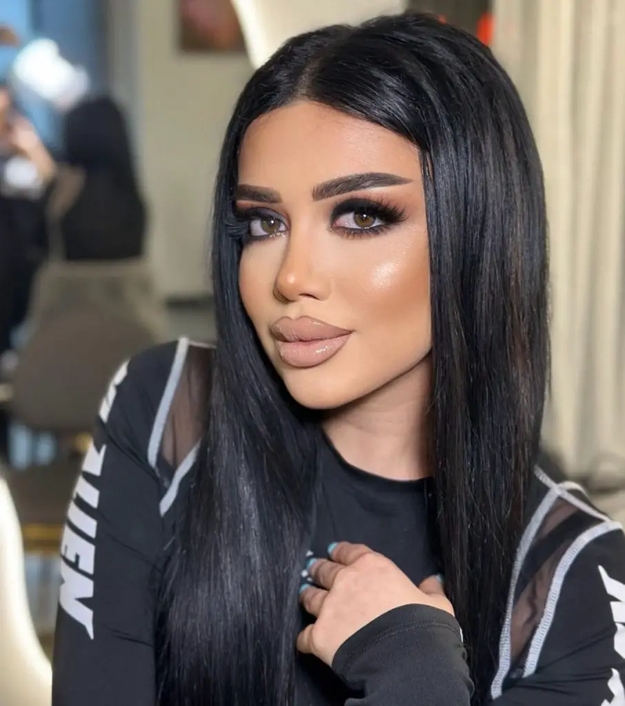 Dark Eye Makeup: 29 Ideas for Smokey, Bold, and Dramatic Looks