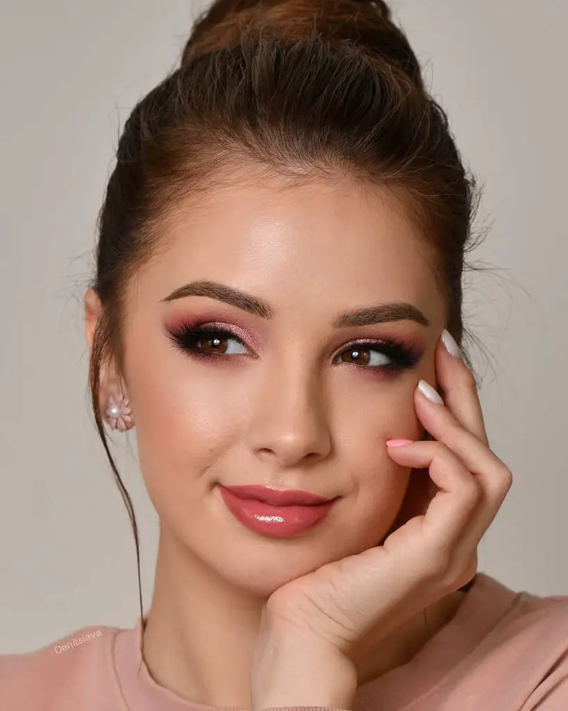 Siren Eye Makeup: 25 Captivating Ideas for Dark, Smokey, and Everyday Looks