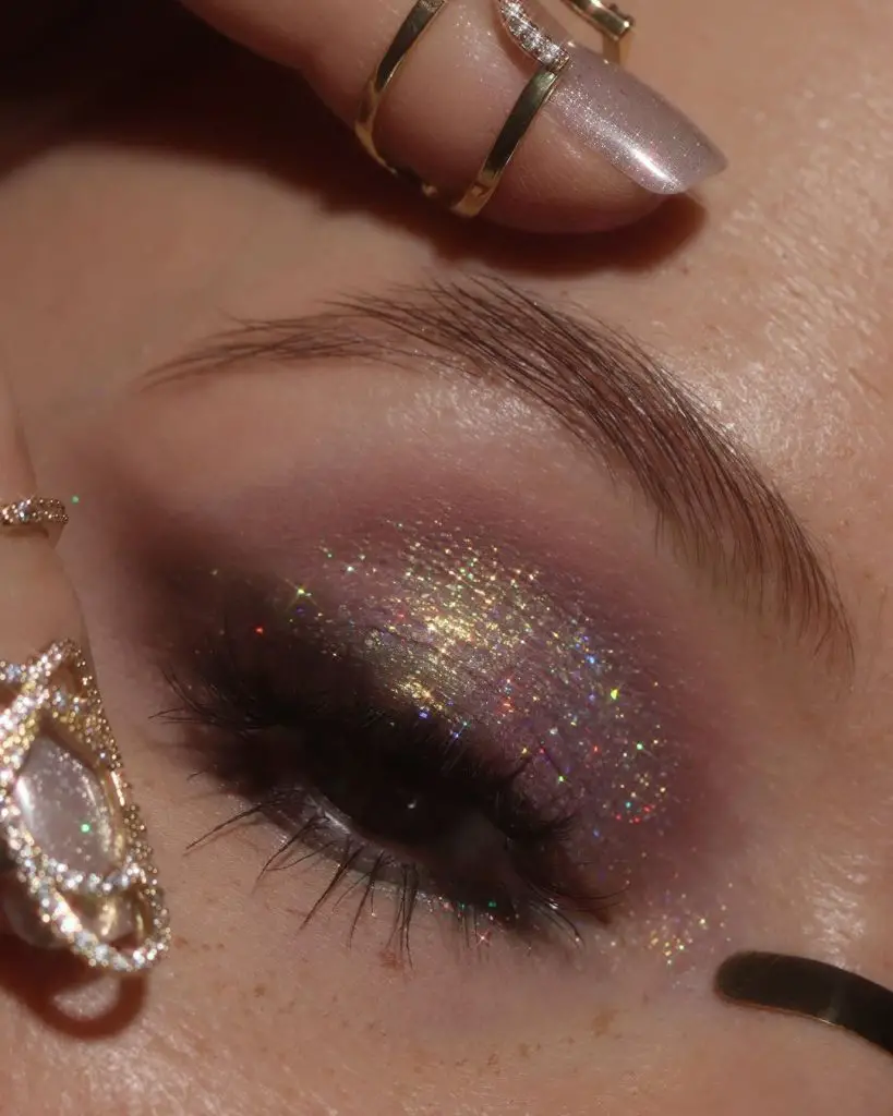 27 Sparkling Eye Makeup Ideas: Glitter, Glam, and Shine for Every Occasion