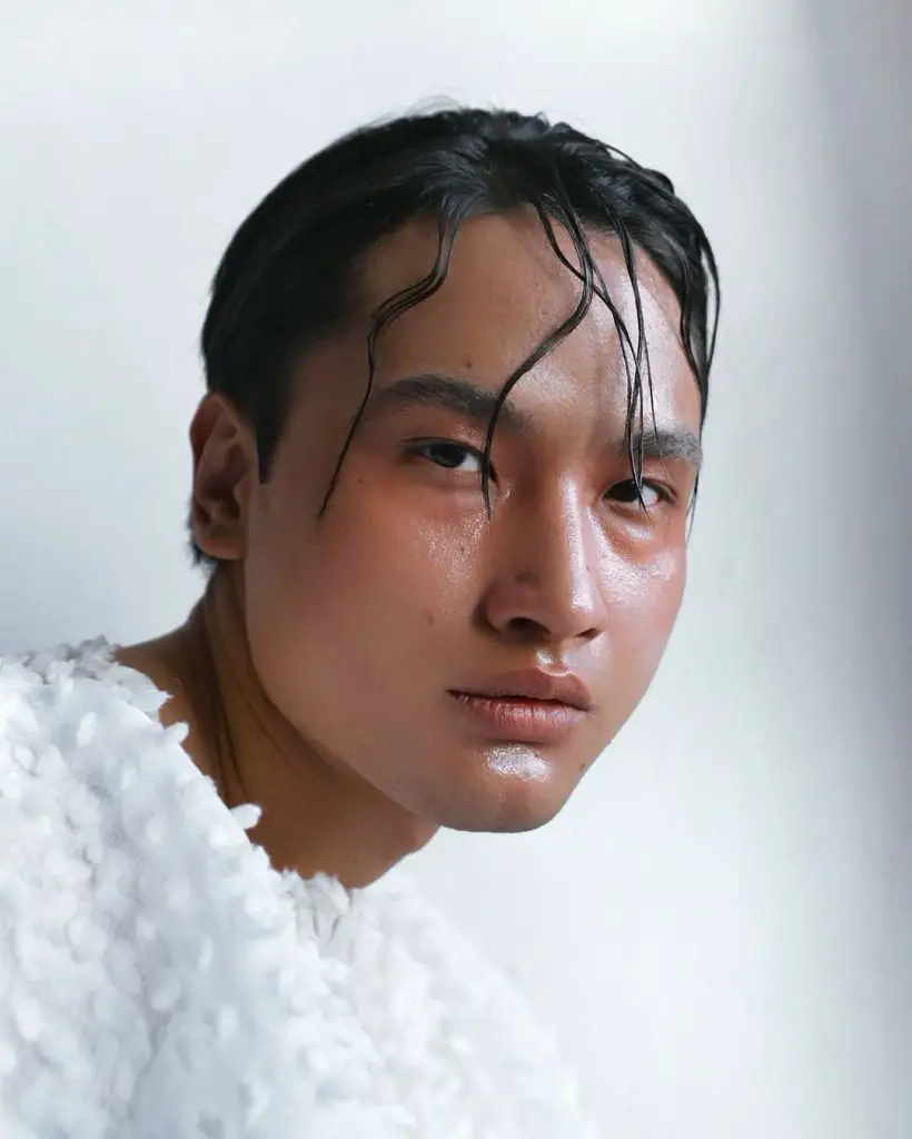 Wet Makeup: 27 Creative and Dewy Ideas for Natural and Editorial Looks