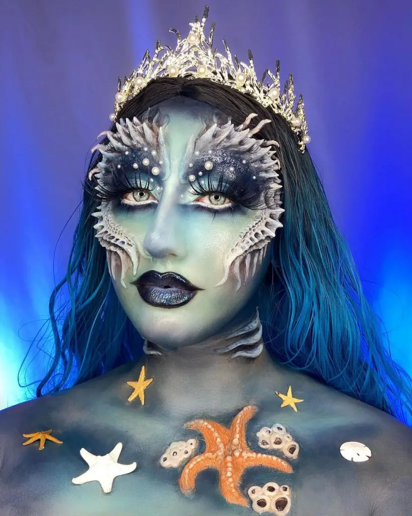 29 Sea Siren Makeup Ideas for Halloween - Dark and Fantasy Mermaid Looks