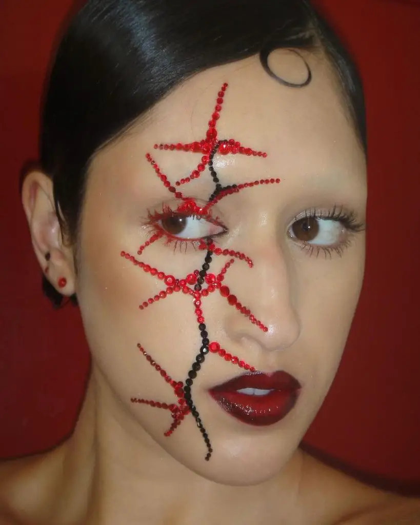 25 Scary Surgical Victim Makeup Ideas for Halloween - Creative and ...